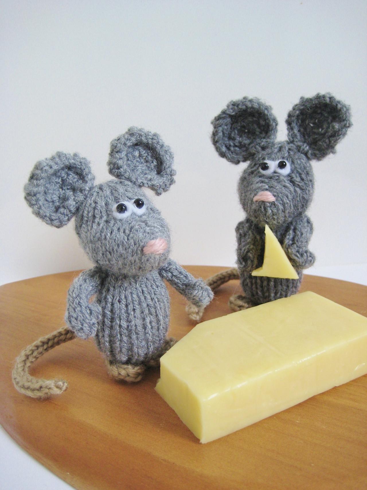 Dinky Mice Toy Knitting Patterns on Luulla
