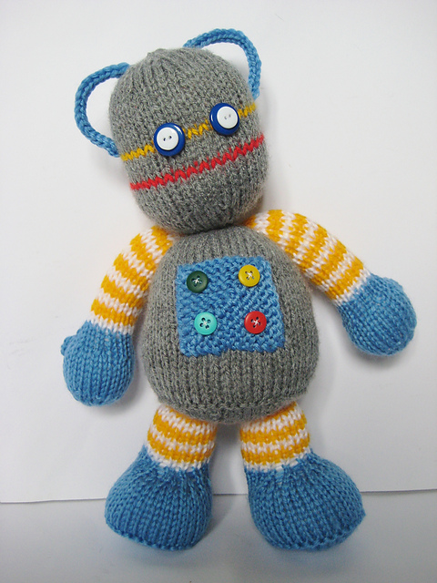 Beeper The Robot Toy Knitting Pattern on Luulla