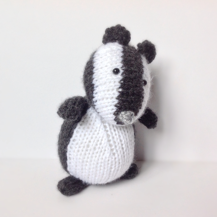 Bubble Badger And Squeak Mouse Toy Knitting Patterns on Luulla